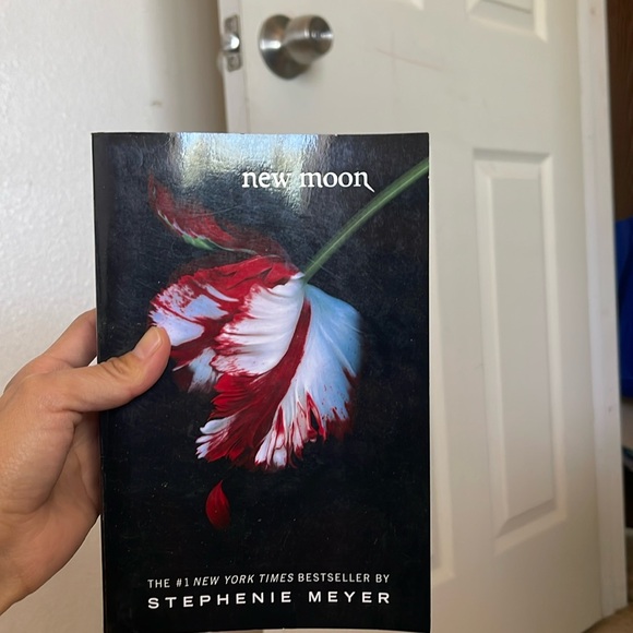 Other | New Moon By Stephanie Meyers | Poshmark